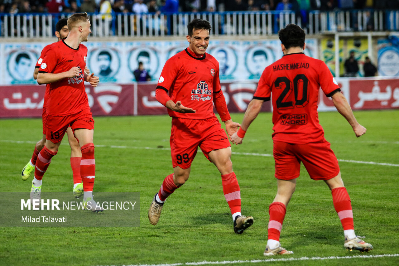 PGPL: Tractor beat Malavan, 10-man Persepolis lose to Sepahan [VIDEO ...
